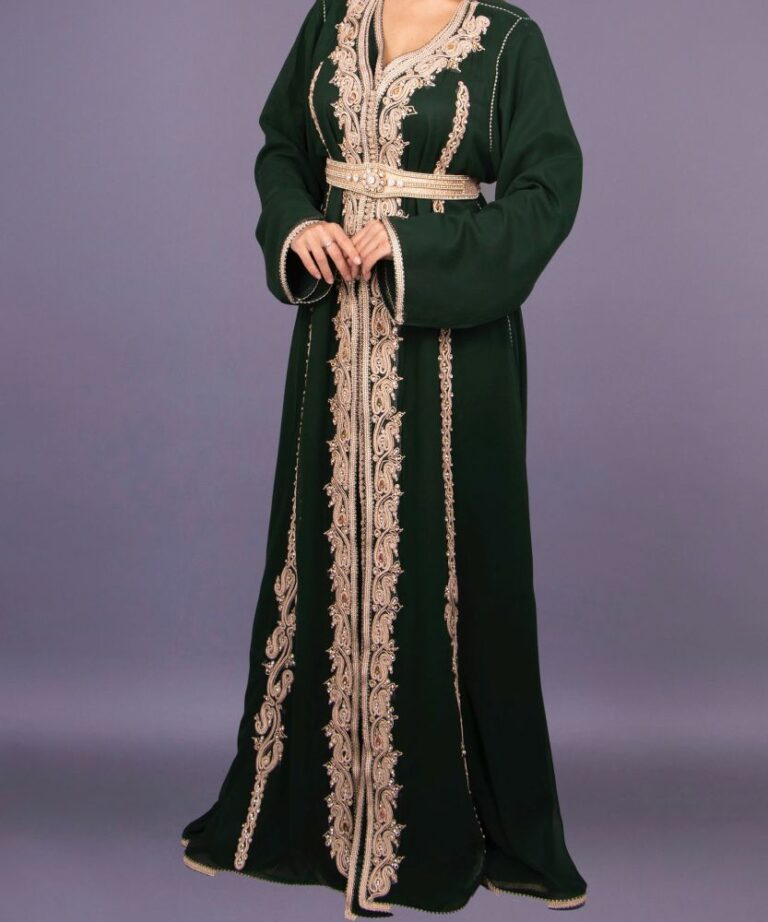 Le Caftan Marocain : Une Étoffe d’Histoire et de Culture - Guide de voyage Marrakech Maroc